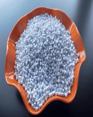 Cina Sungallon Retardant GP640 TPE Materiale plastico TPE Elastomero Materiale per lo stampaggio ad iniezione in vendita