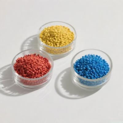 Chine TPE ergonomique pour la fabrication de poignées de stylo à prise souple Personnalisable Dureté et couleur 10A-95A à vendre