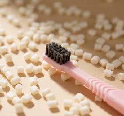 China Sungallon Elastômeros Termoplásticos TPE Grânulos de Superformagem Matéria-Prima para Escovas de Dentes Pelotas Moldagem por Injecção à venda