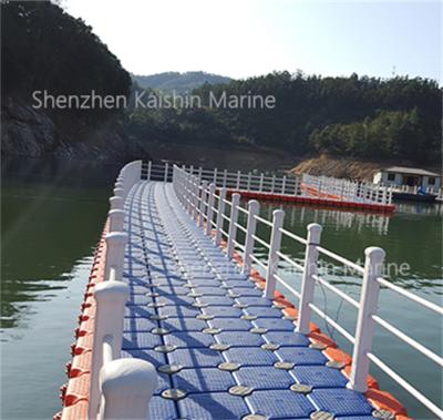 中国 モジュラルの浮遊ドックシステムHDPE浮遊立方体 マリーナのための浮遊歩道ポントン 販売のため