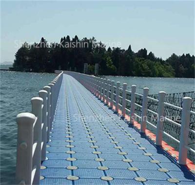 Chine Matériau HDPE Marine Pontoon modulaire flottant Dock Cube Floating Jet Ski Dock à vendre