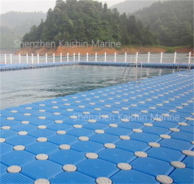 Chine Matériau HDPE Marine Pontoon modulaire flottant Dock Cube Floating Jet Ski Dock à vendre