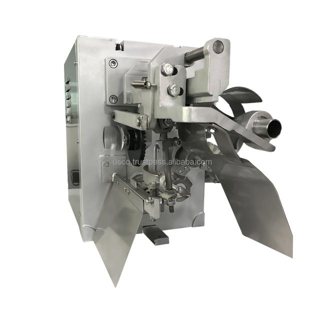 Detailed view of cutting mechanism