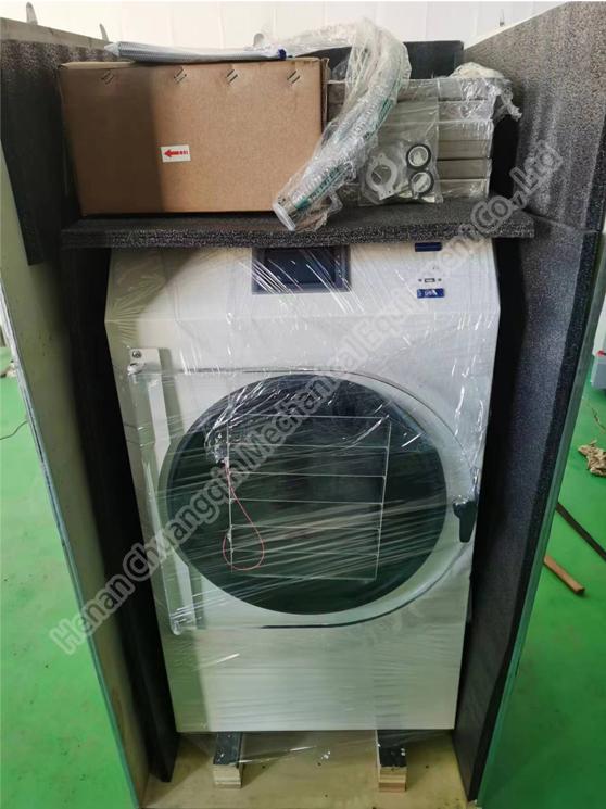 Packaged freeze dryer machine