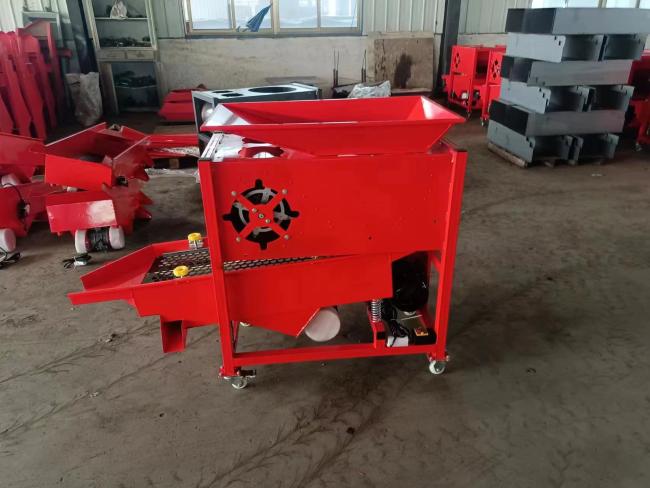 Garlic separating machine close-up