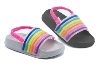 Cina Striscia del PVC di Eva Sandals Plastic dei bambini di Bling dell'arcobaleno della spiaggia di estate in vendita