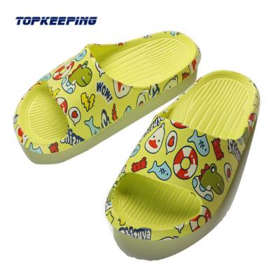 Cina Il tallone aperto sveglio EVA Foam Yezzy Slippers dei bambini in vendita