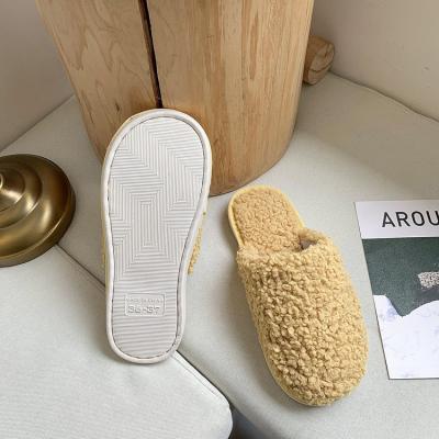 Cina Le pantofole lanuginose dell'interno delle donne su ordinazione con il PVC Outsole in vendita