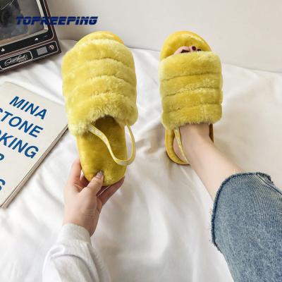 Cina Le pantofole simili a pelliccia delle donne del PVC Outsole ODM/dell'OEM per l'inverno in vendita