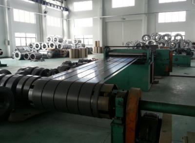 Cina metallo di larghezza di 1200-2000mm che fende linea tagliatrice del piatto d'acciaio 12-50m/Min in vendita