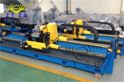 Cina Il volo ad alta frequenza 380V ha visto la tagliatrice automatica del tubo della macchina in vendita