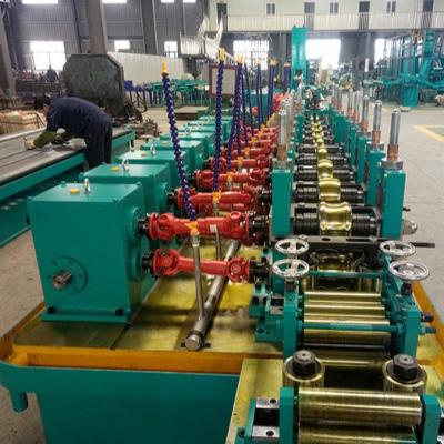 China Hohe Genauigkeit Rohr-die Mühle des Roheisen-ERW, die Maschine 380v 300KW herstellt zu verkaufen