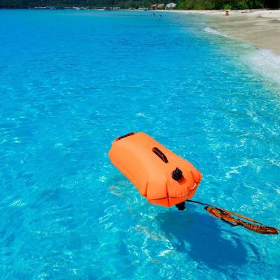 China De openlucht Opblaasbare drijvende droge zak van de Zeiltrekkracht, Open Water Drijvende boei voor het zwemmen Te koop