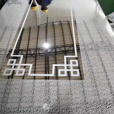 Cina I piedi 4*8 hanno colorato l'acciaio inossidabile riveste uno specchio inciso di 304 PVD timbrato in vendita