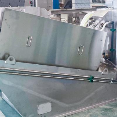 Cina 2690 * 880 * 1600 Screw Filter Press Machine Sludge Dewatering  0.8kw in vendita