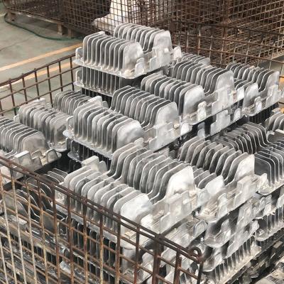 Cina GB di BACCANO delle BS 96% del magnesio del dissipatore di calore dell'estrusione di superficie di verniciatura di raffreddamento di profilo in vendita