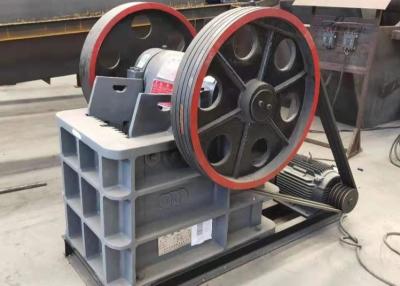 Cina Una macchina di 10 20 30 Ton Per Hour Jaw Crusher per produzione della ghiaia della cava in vendita