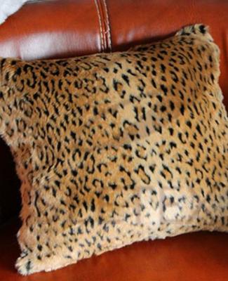 China Textured leopard jacquard faux fur pillow for sale