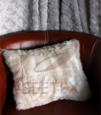 China Blonde mink faux fur pillow for sale