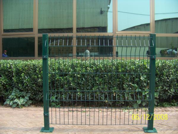 Quality Galvanized Triangle 1.23m Height V Mesh Fencing for sale
