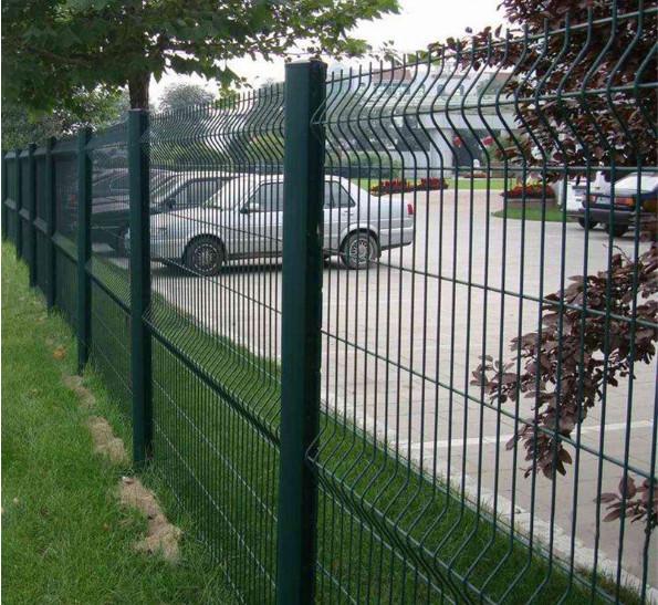 Quality Curved Welded Wire Mesh Hot Dipped 3d Curved Triangle Bended Fence for sale