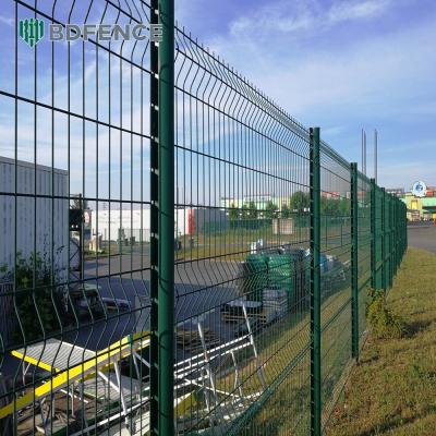China Easy Installation Garden Security Perimeter Customized 3D Curved Iron Wire Mesh Fence Peach Shape Post Fencing for sale