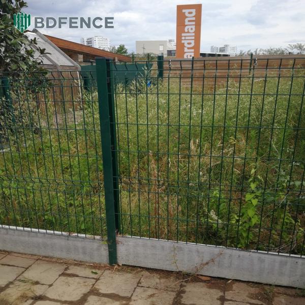 Quality Easy Installation Garden Security Perimeter Customized 3D Curved Iron Wire Mesh for sale