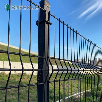 China Easily Assembled Powder Coated 3d Security Welded Wire Mesh Fence V Curved Wire Fence for sale