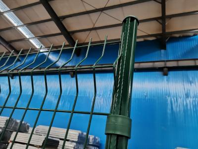 China Garden PVC Coated V Bending 3D Curved Welded Wire Mesh Fence Outdoor Metal 3D Fence Panel With Peach Shape Post for sale