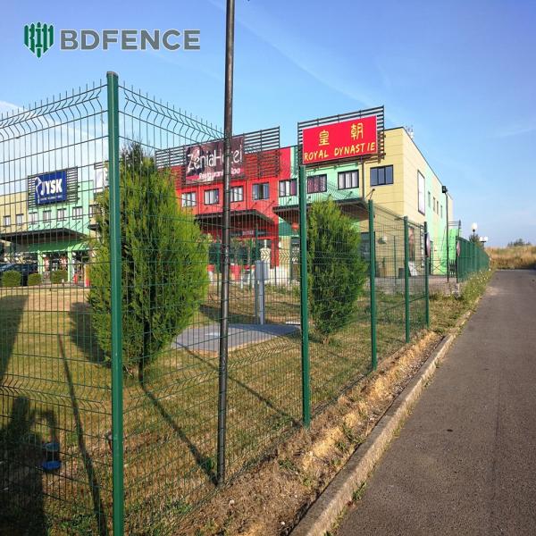 Quality 4 X 4 Outdoor Garden Metal 3D Fencing Welded Wire Mesh 3D Fence With Low Carbon for sale