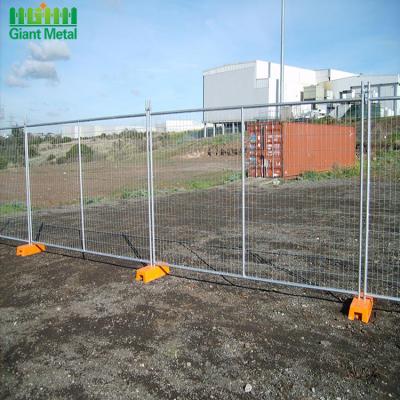 China Hot Dipped Galvanized American Temp Construction Fence 7 Ft Height for sale