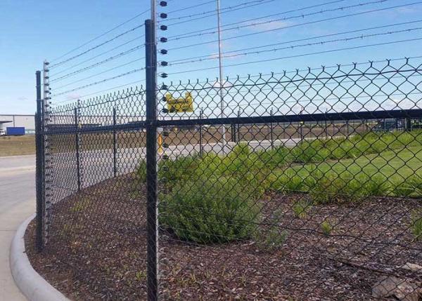 Quality 4.5mm After Coated Pvc Galvanized Diamond Chain Link Fence For Factory Game for sale