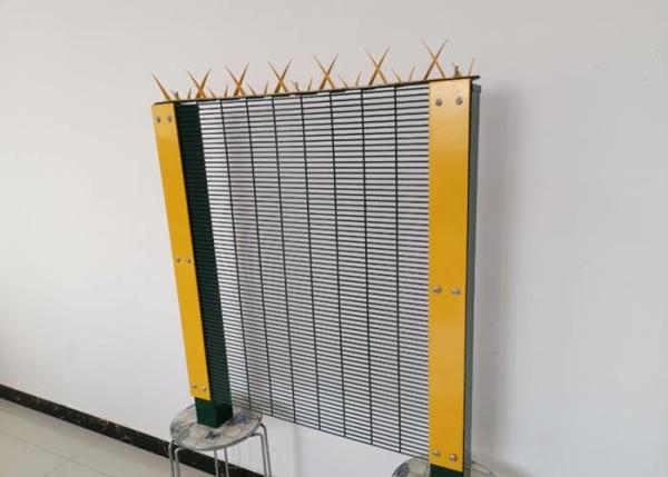 Quality Shear Resistant 2.5mx2.5m Anti Climb Mesh Fencing for sale