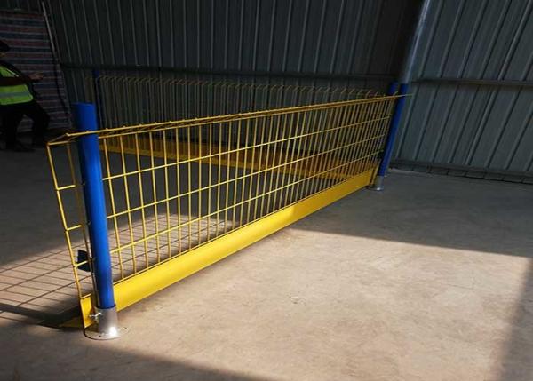 Quality 50X100mm Pvc Coated Temporary Edge Protection Barriers for sale