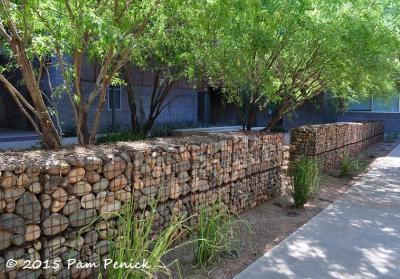 China 2*1*1 Gabion Fence System Iron Hot Dipped Galvanized Wire for sale