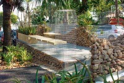 China Galvanized 4mm Gabion Fence System Stainless Steel Wire Welded Gabion Wall for sale