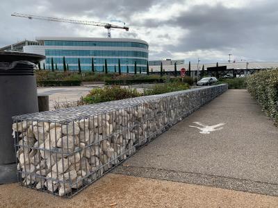 China Square 2mm Welded Gabion Box For Civil Engineering for sale