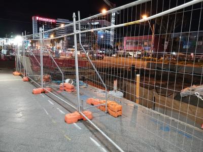 China Hot Dipped Galvanized After Welded French Style Bike Rack Temporary Barricade Fence for sale