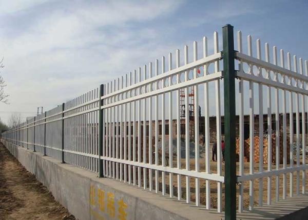 Quality Garden Steel Fence Galvanized Black Spear Top Tubular Steel Panels 1.8*2.4m for sale