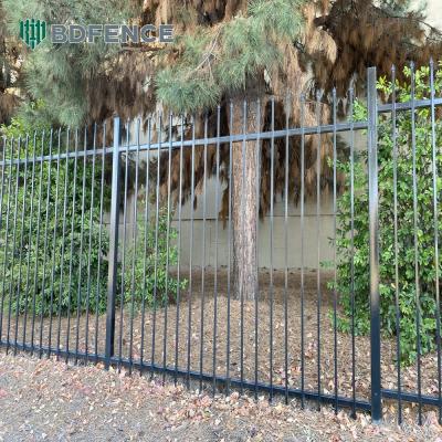 China Black Powder Coated Metal Tubular Aluminum Fence Panels With Top Spear Pickets 30.000 Kg Single Gross Weight Fence Gates for sale
