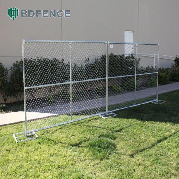 Quality Height 2.4m Green Painted Q235 Steel Studded T Post for sale