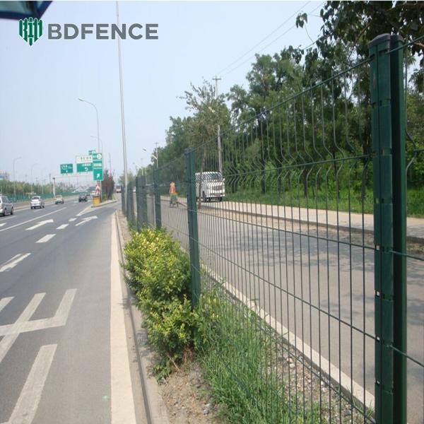 Quality High-carbon V Mesh Security Fencing Rustproof for sale