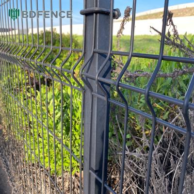 China Green Landscape 2.4 M High V Mesh Security Fencing Fence for sale
