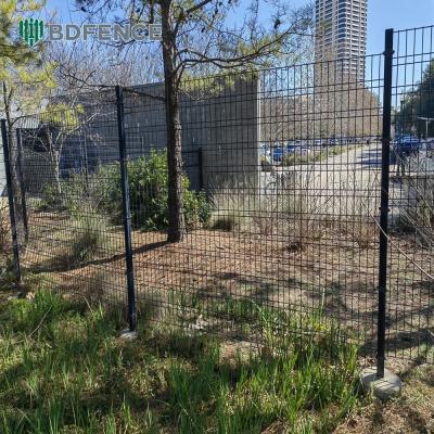 China Bus Stop V Mesh Security Fencing Queue Management for sale