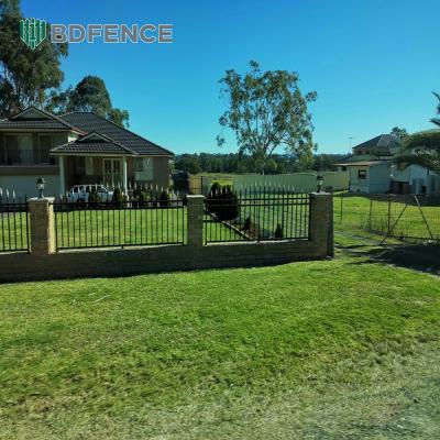 China Standard Size Tubular Steel Fence Easy Fit for sale