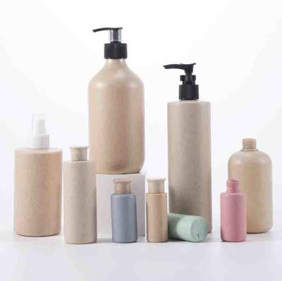 China Multifunctie om Flessenschroef het Afdekken Machine Auto Gealigneerde Capsuleermachine Trigger Pump Te koop