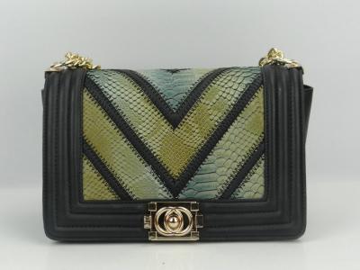 China Women's 2017 flower Embroidery Style Shoulder Bag PU Patchwork Wave Bag Black Exporting hot Sel Custom Chain Sling Bags for sale