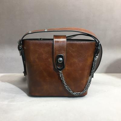 China With 10 years manufacturer experience factory women hobo handbags vintage genuine leather lady shoulder Bags Brown color for sale
