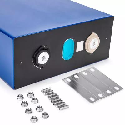 Chine lithium 230AH de cycle de la batterie 6000 des chariots 300ah Lifepo4 de 3.2V 50AH 100AH à vendre