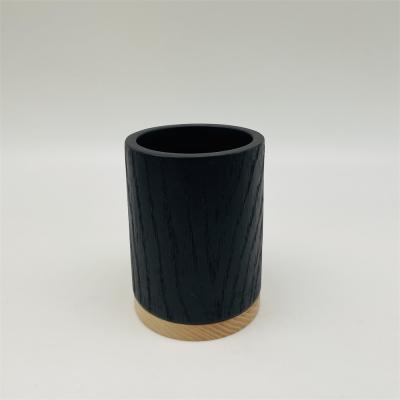 China Black Wood Print Polyresin Bathroom Accessory Set With Stripe Pattern for sale